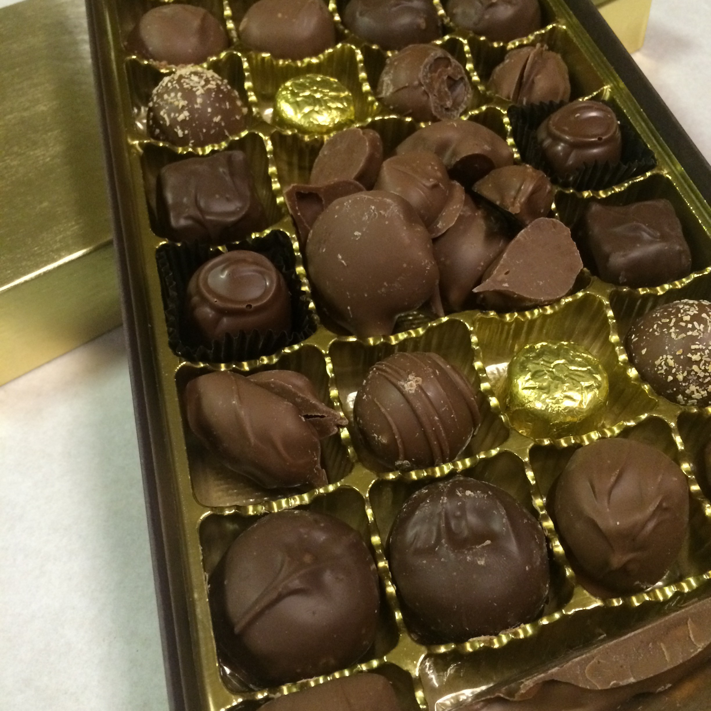 Milk Chocolate Assortment Gift Box – 1lb – Callies Candy Kitchen